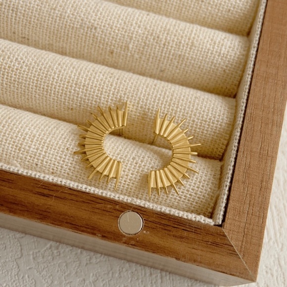 Jewelry | Sun Goddess Half Sun Semicircle Arc Spiky Radiating Sunbeams ...